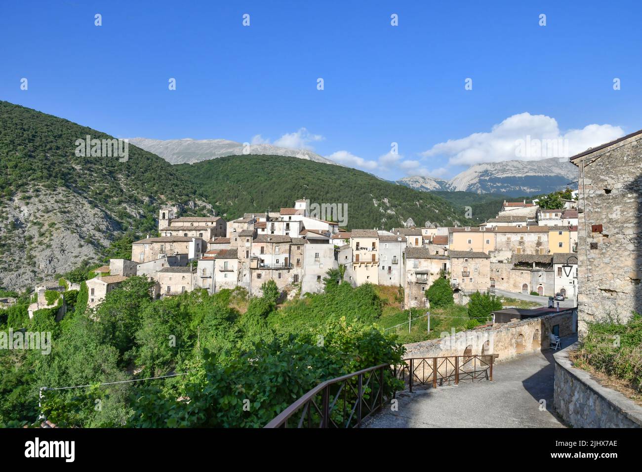 Panoramic view of Cansano, a medieval village in the Abruzzo region of Italy Stock Photo - Alamy