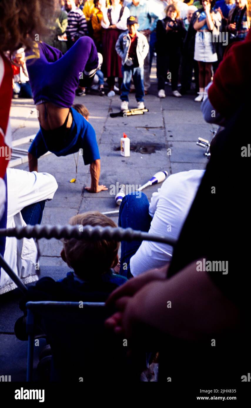 People watching street performer dancer, New Orleans, Louisiana, USA ...