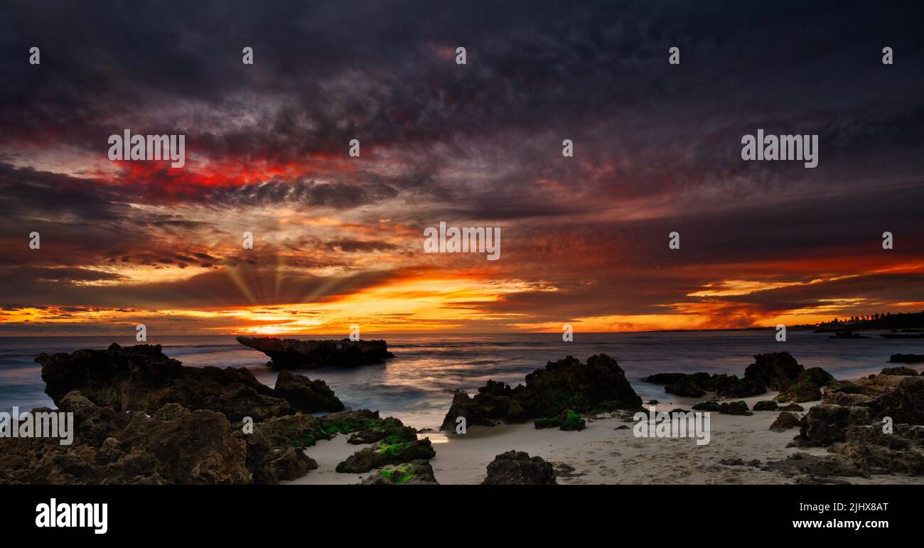Perth beach skyline hi-res stock photography and images - Alamy