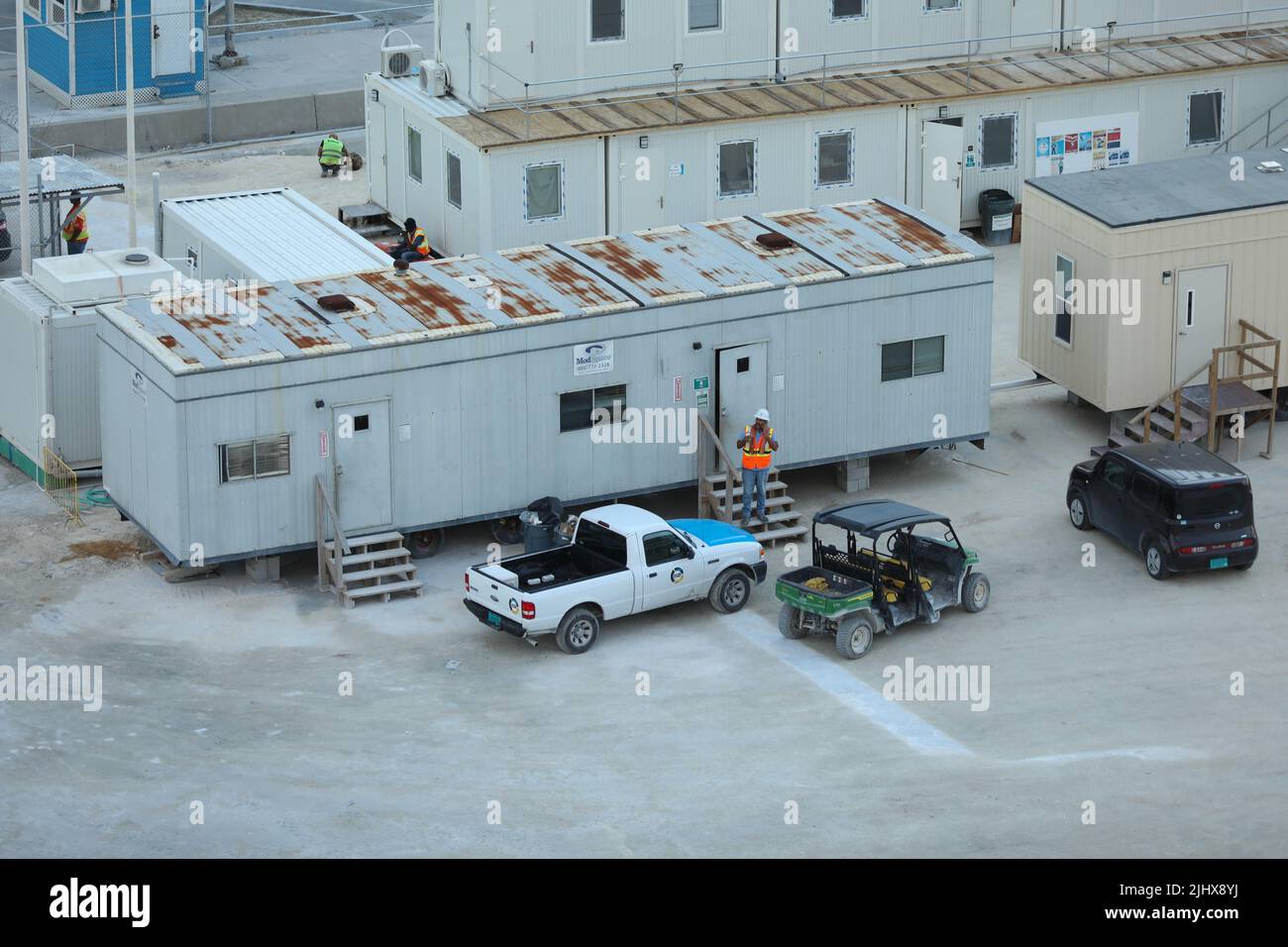 Mobile office buildings or container site office for construction site ...