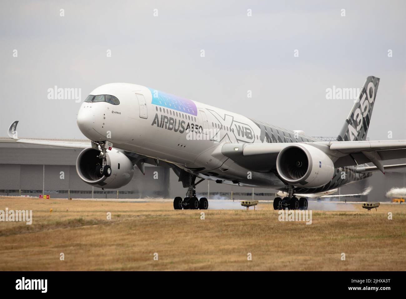 Airbus a350 aircraft hi-res stock photography and images - Alamy