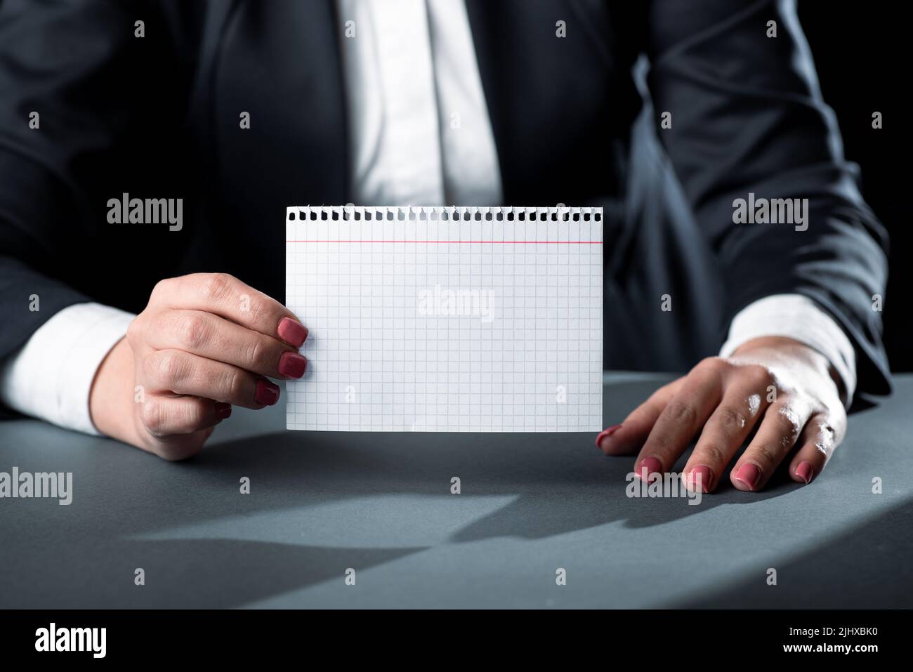 Businesswoman Holding Note With Important Message With One Hand. Woman ...