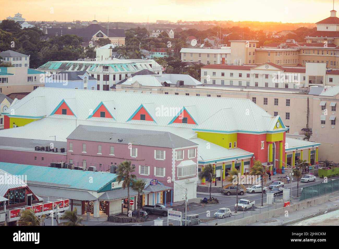 Bahamas harbour island colonial architecture hi-res stock photography ...