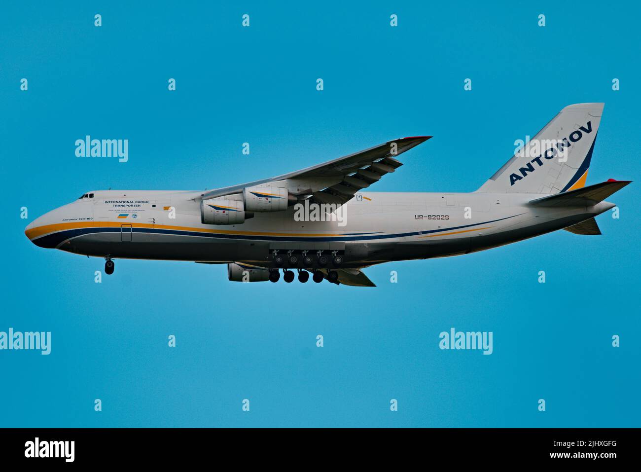 Antonov Airlines AN-124 landing at Wroclaw Airport Stock Photo - Alamy