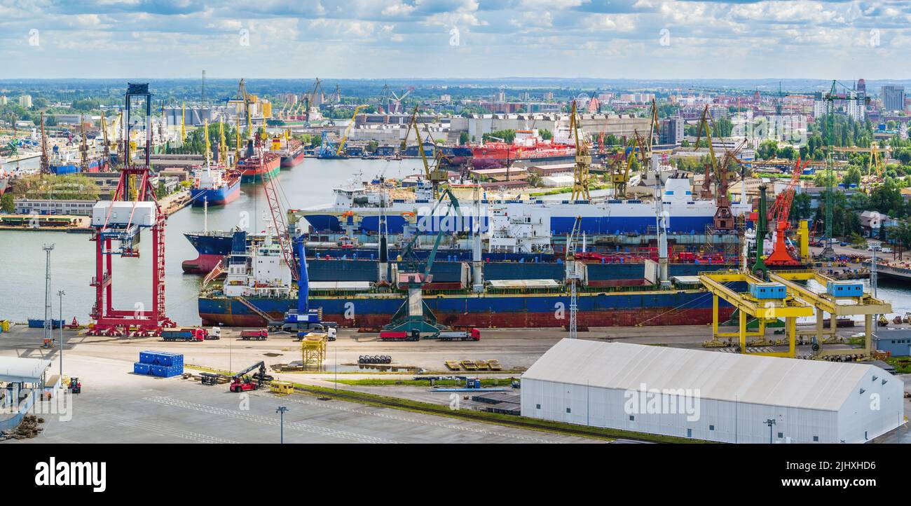Shipyard aerial hi-res stock photography and images - Alamy
