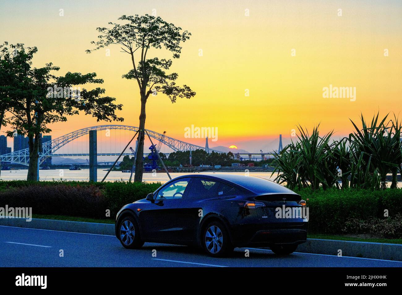 Tesla model y parked hi-res stock photography and images - Alamy