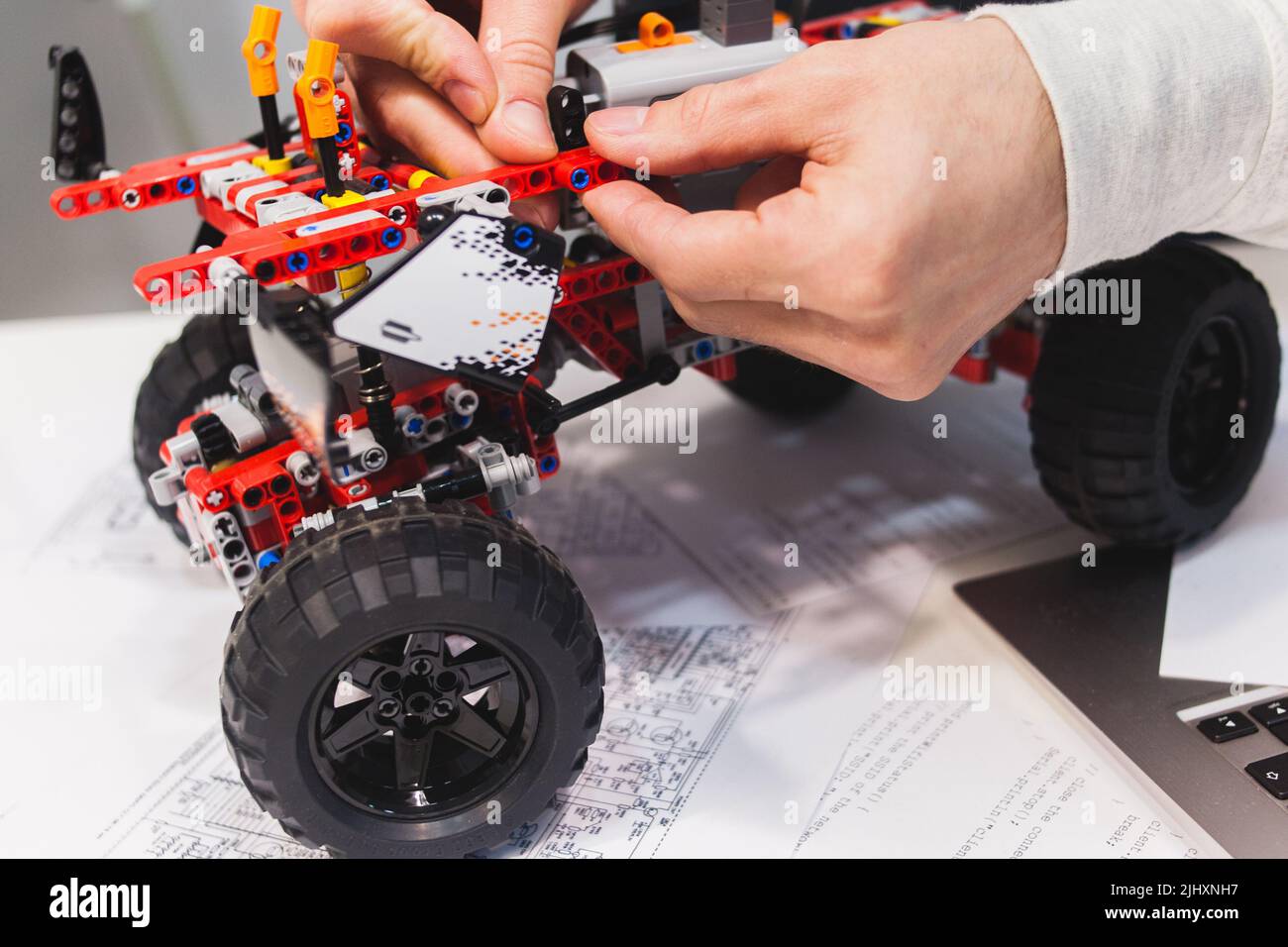 Mechatronics hi-res stock photography and images - Alamy