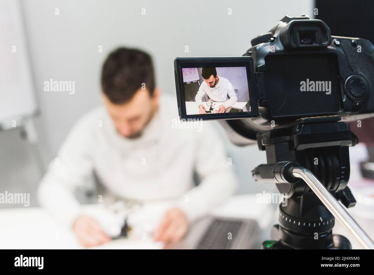 Free tutorial hi-res stock photography and images - Alamy