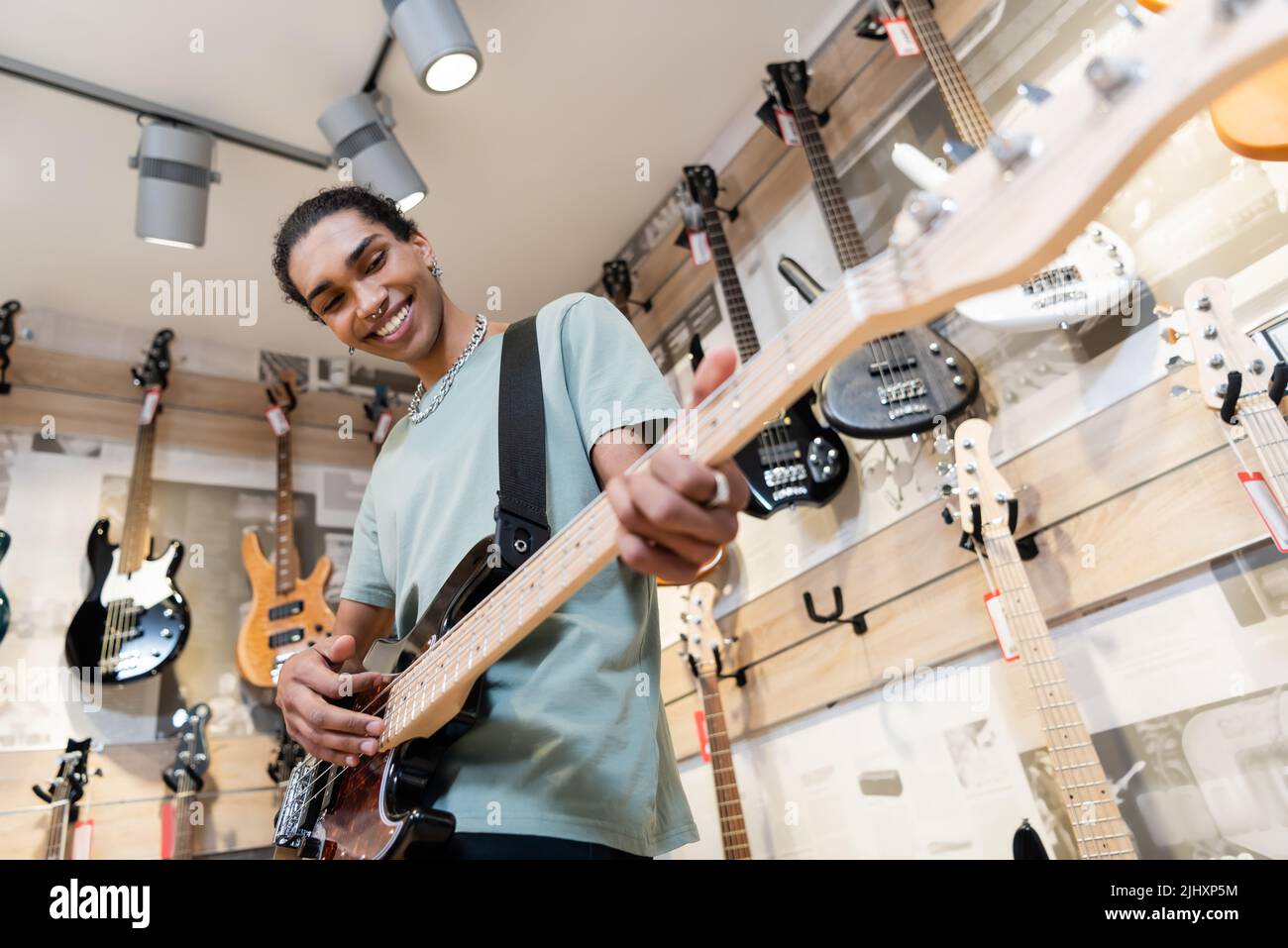 Retail buyer 2022 hi-res stock photography and images - Alamy