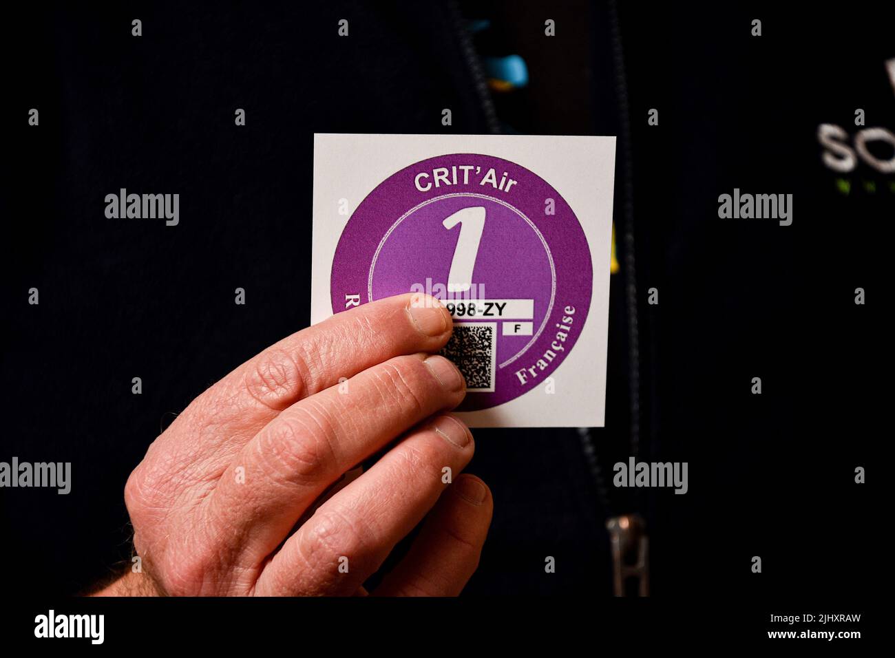 Crit sticker hi-res stock photography and images - Alamy