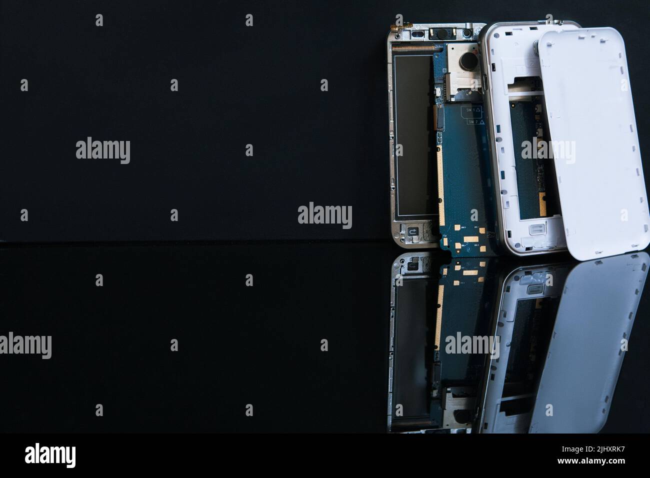 Devices and gadgets hi-res stock photography and images - Alamy