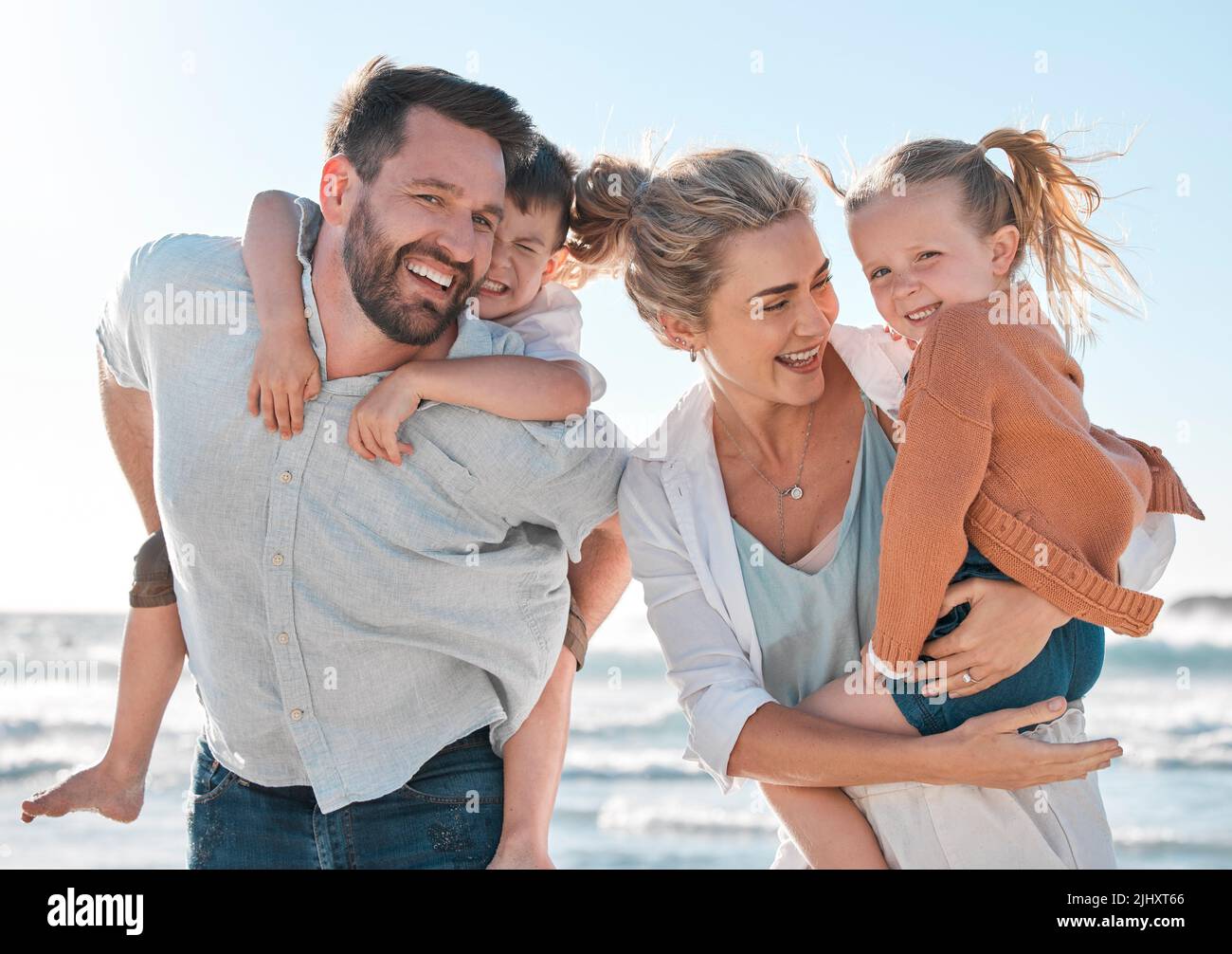 Toothy smiles hi-res stock photography and images - Alamy