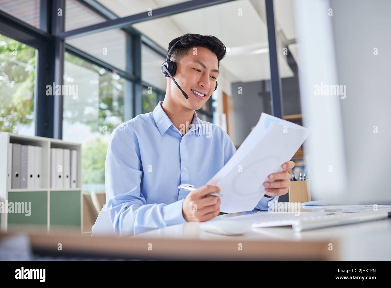 Translator working hi-res stock photography and images - Alamy