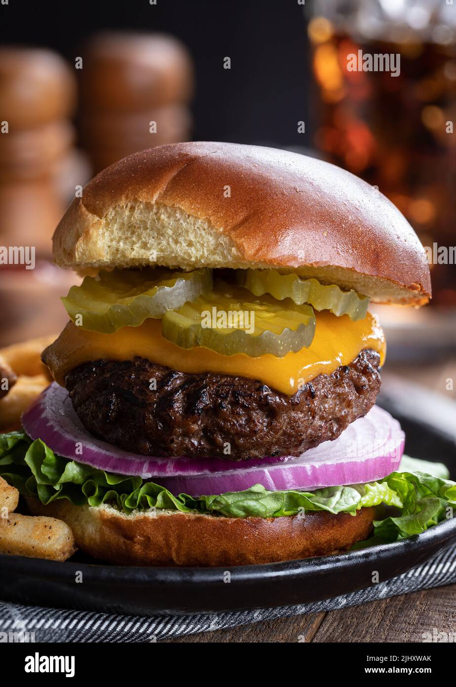 Cheeseburger sandwich ketchup pickles hi-res stock photography and ...