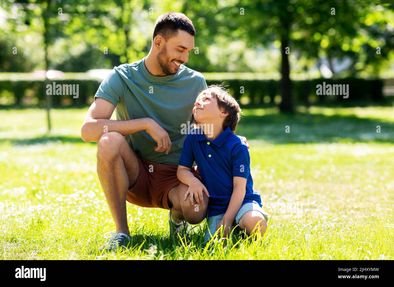 Teen boy father conversation hi-res stock photography and images - Alamy