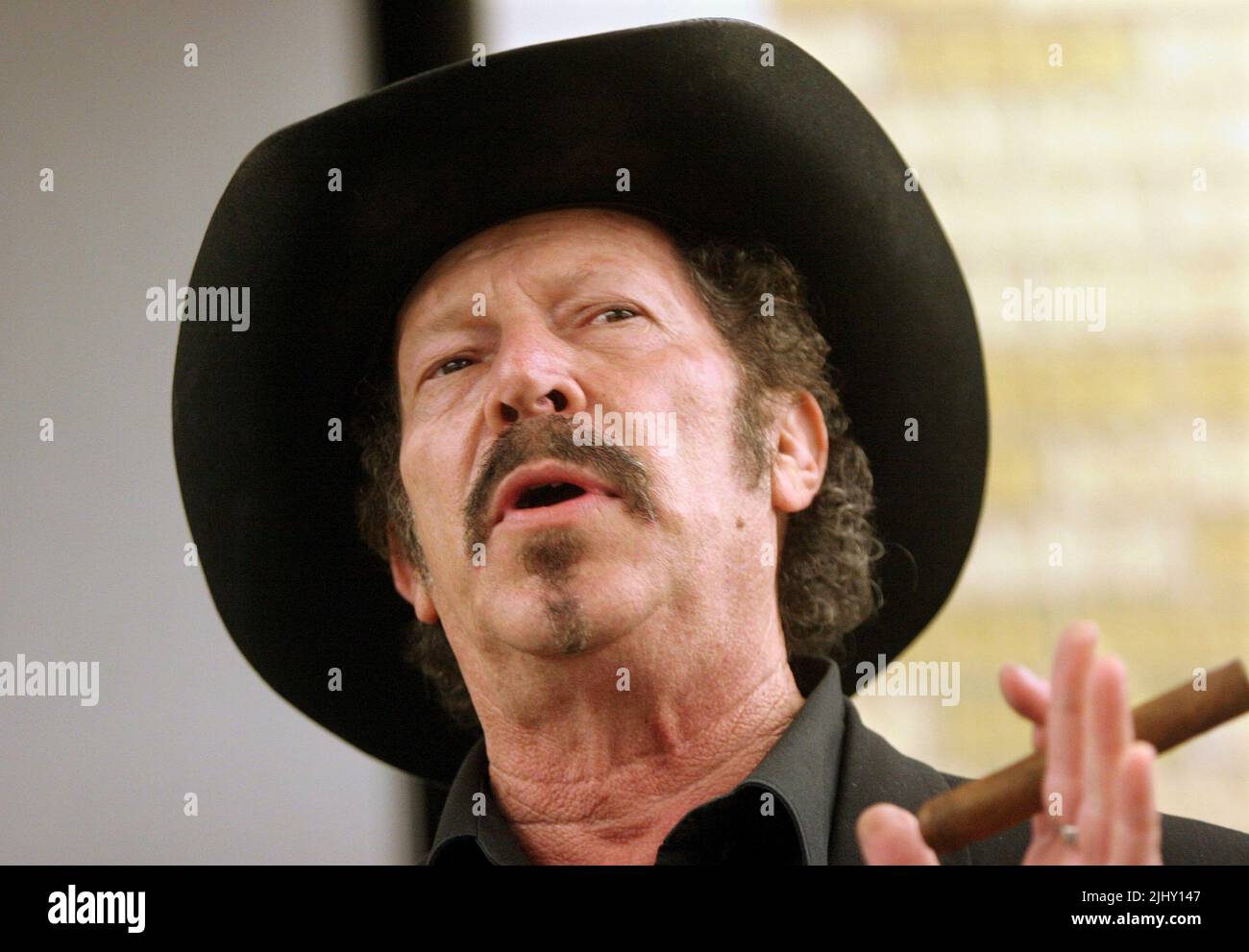 Governor rick perry hat hi-res stock photography and images - Alamy