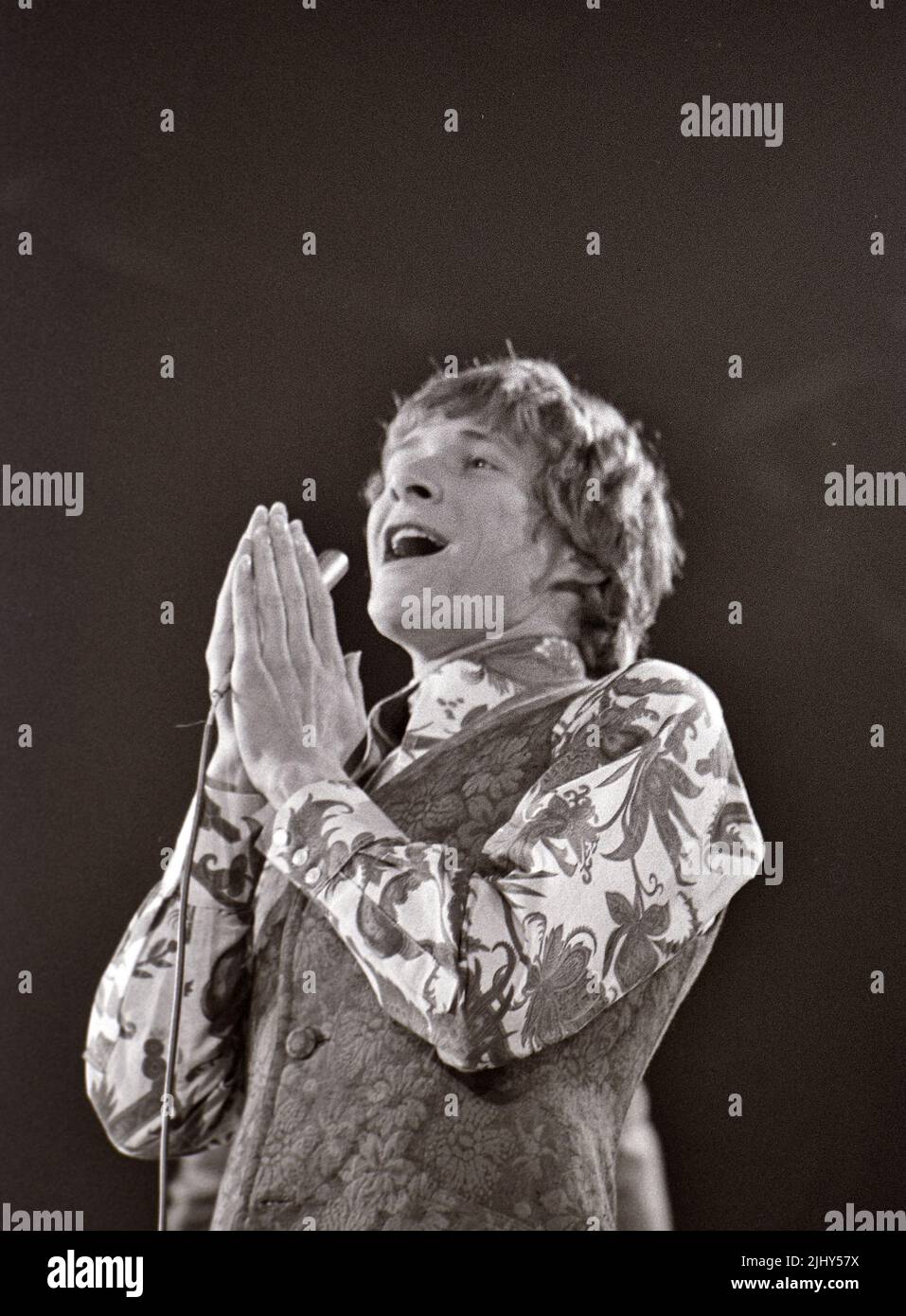 Paul jones 1966 hi-res stock photography and images - Alamy