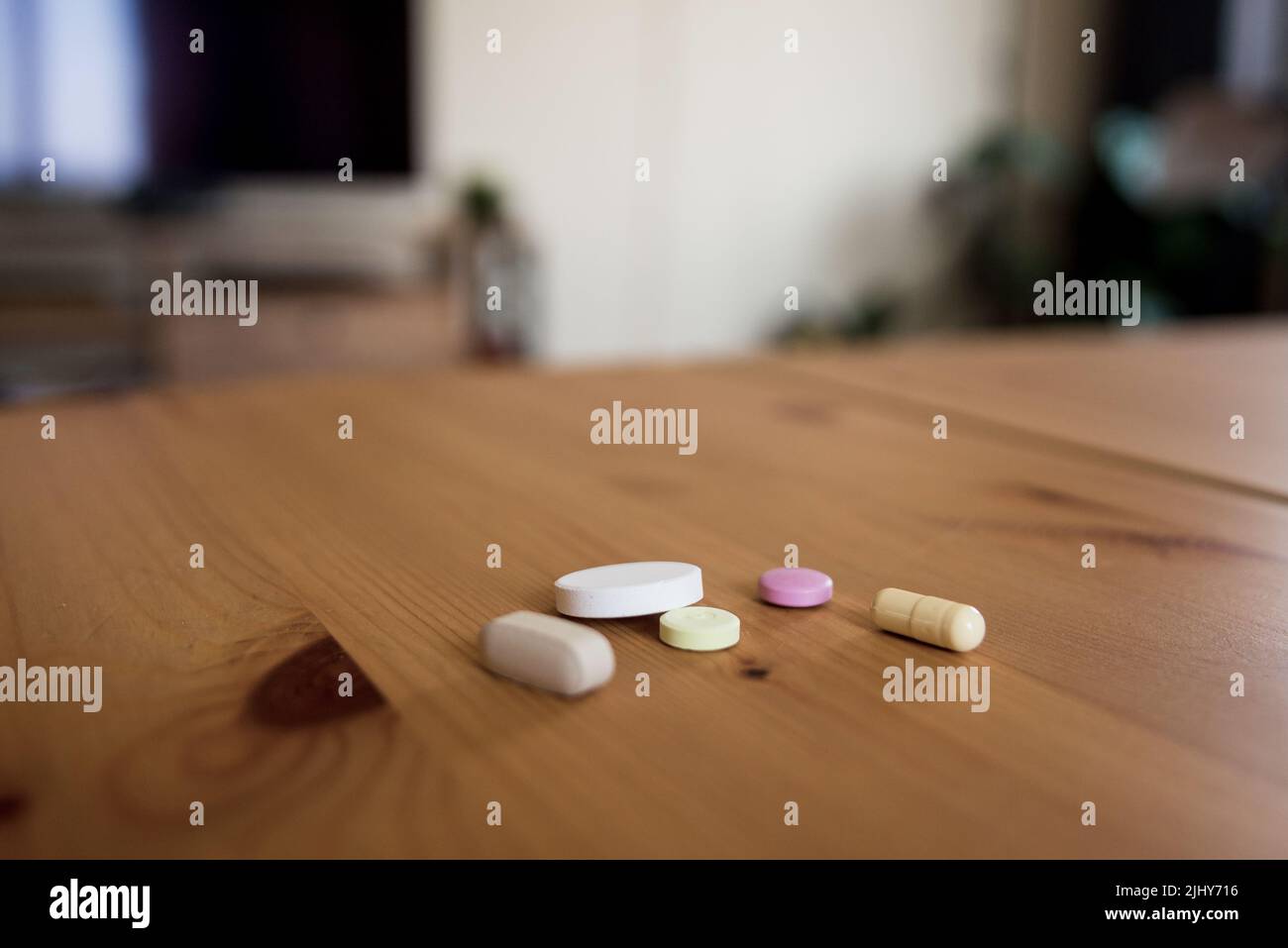 Table in a house hi-res stock photography and images - Alamy