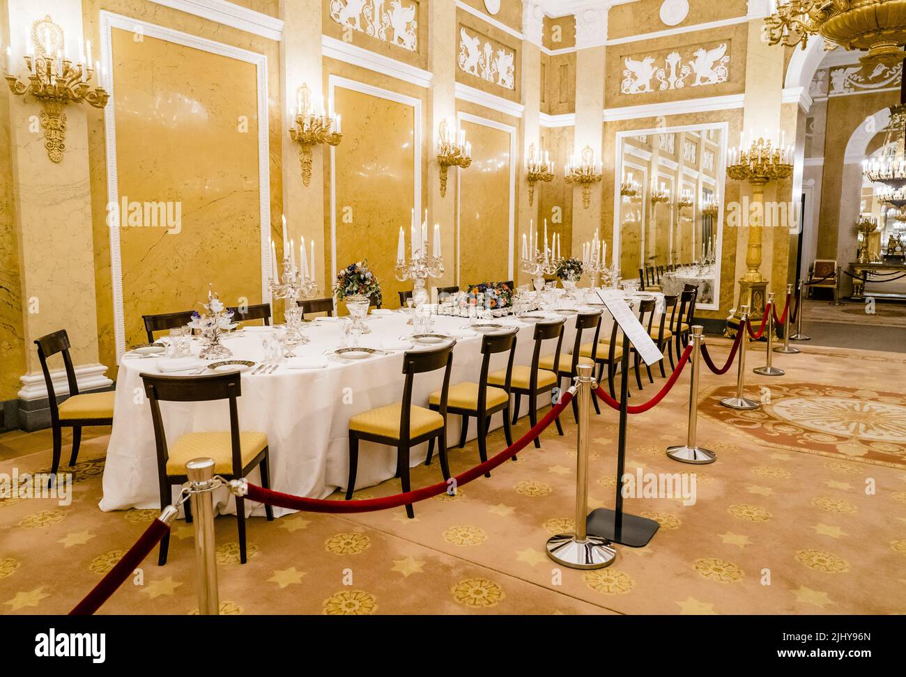 2022-07-21 13:43:25 THE HAGUE - The Great Ballroom in Noordeinde Palace ...