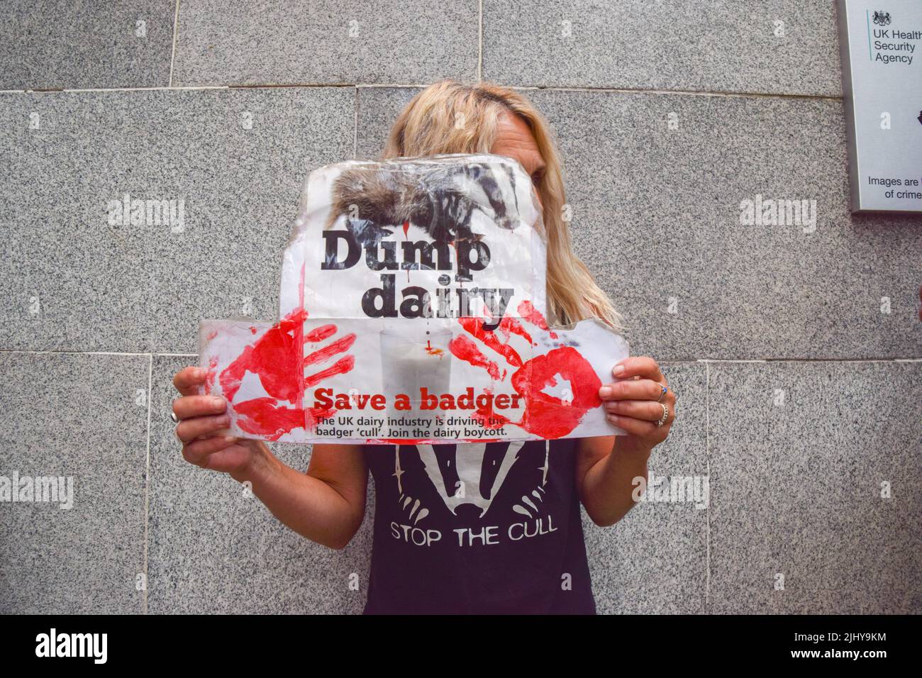 Protection against wild animals hi-res stock photography and images - Alamy