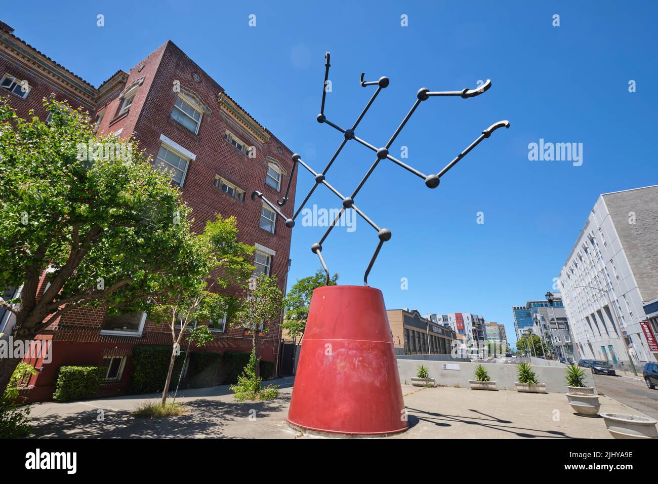 Steel pipe sculpture hi-res stock photography and images - Alamy