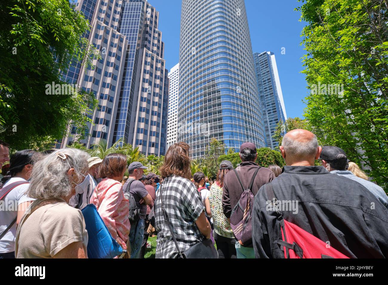 People watching, enjoying a Shakespeare in the park performance on the ...