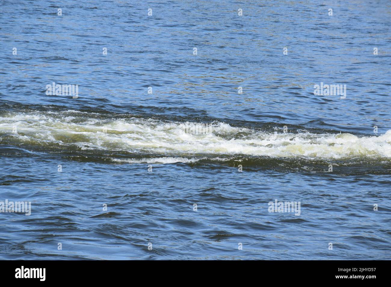 ship generated wave Stock Photo - Alamy