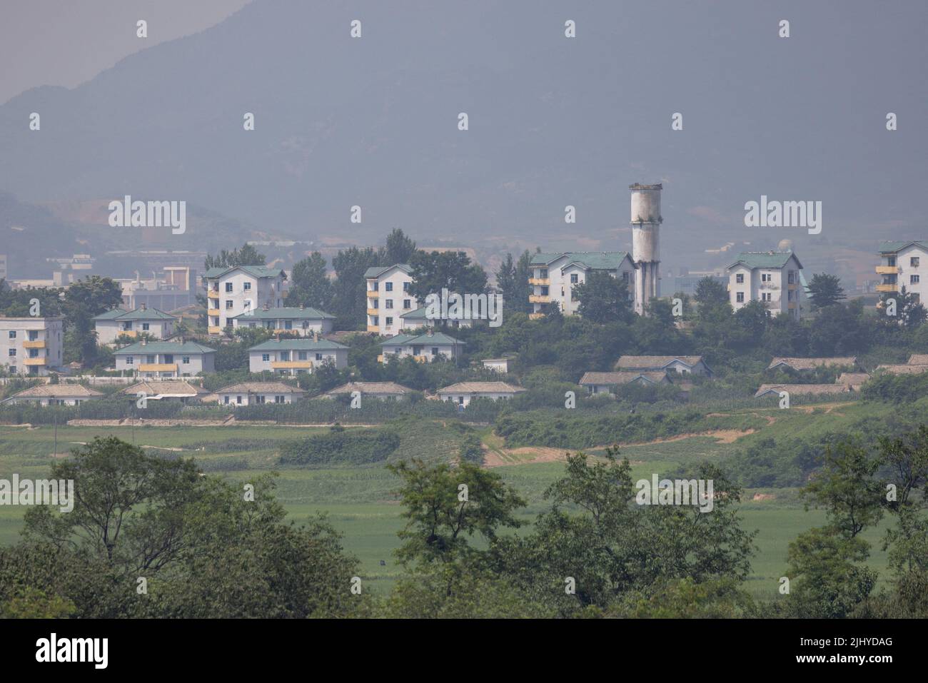 South korea and north korrea hi-res stock photography and images - Alamy