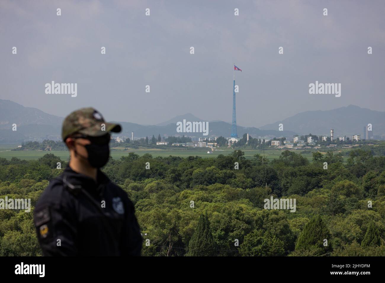 Border of panmunjomm hi-res stock photography and images - Alamy