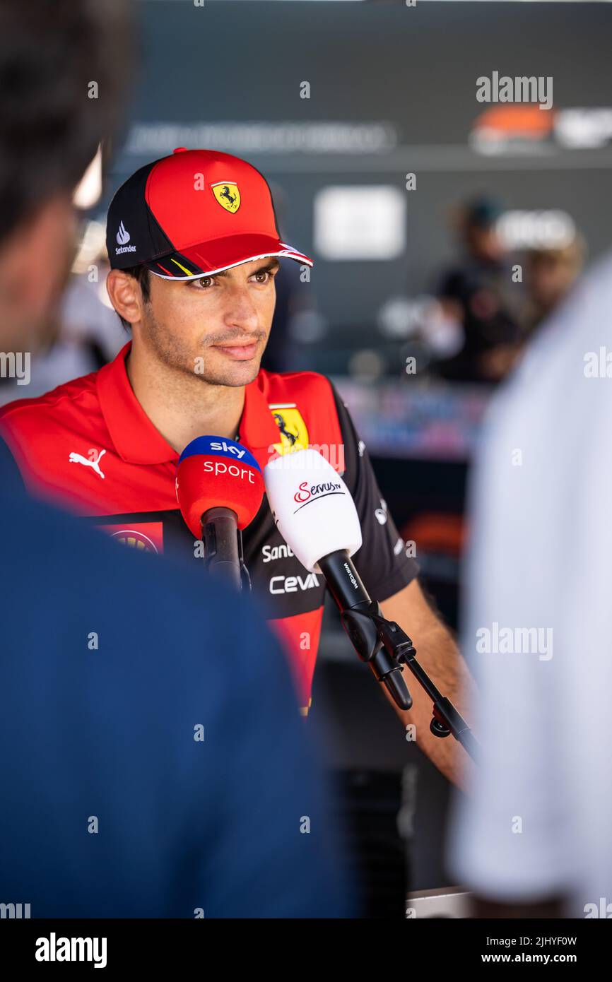 SAINZ Carlos (spa), Scuderia Ferrari F1-75, portrait interwiew at the ...