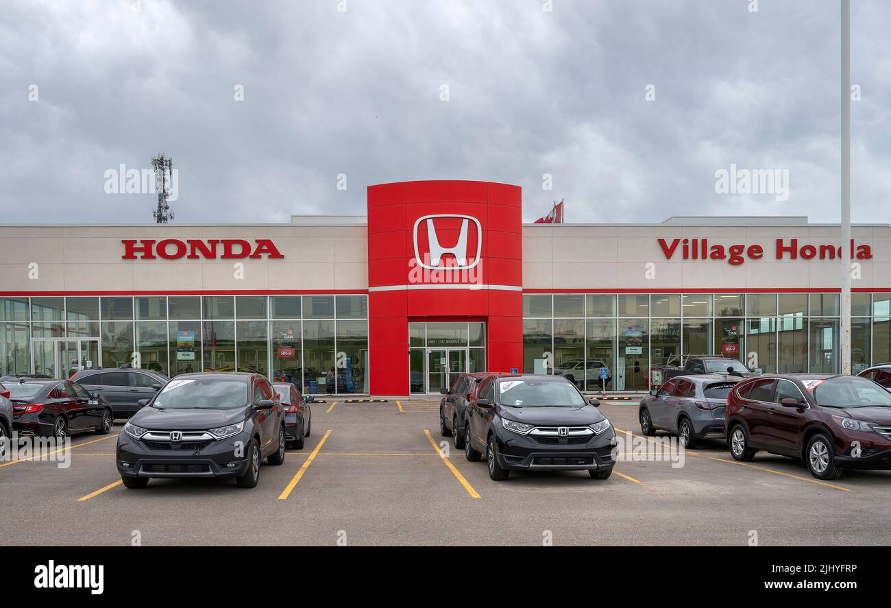 Car dealership entrance hi-res stock photography and images - Alamy