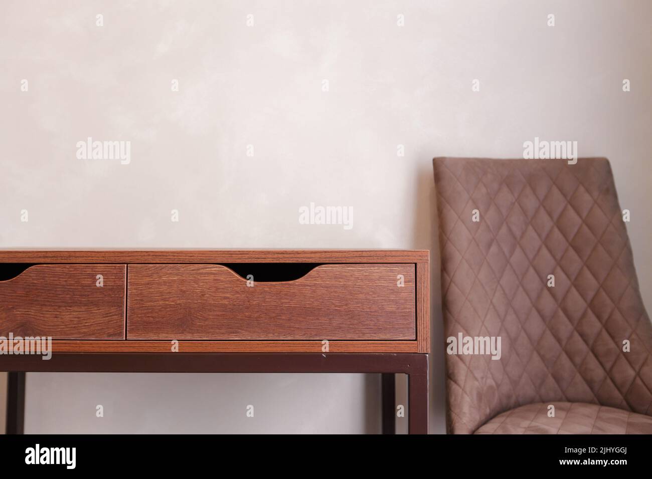 Designer chair against wall hi-res stock photography and images - Alamy