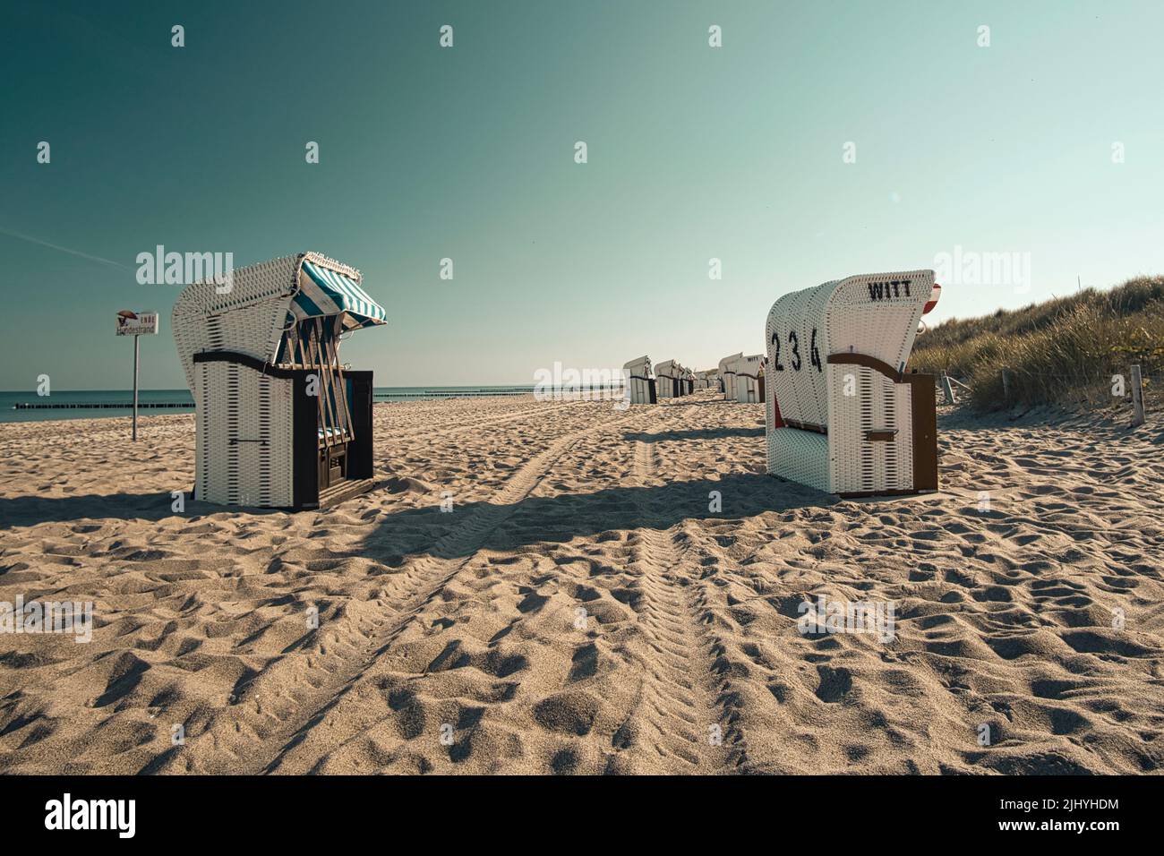 Strandkorb hi-res stock photography and images - Alamy