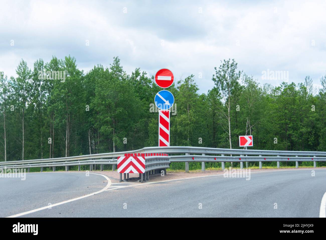 Brick bridge vehicle hi-res stock photography and images - Alamy