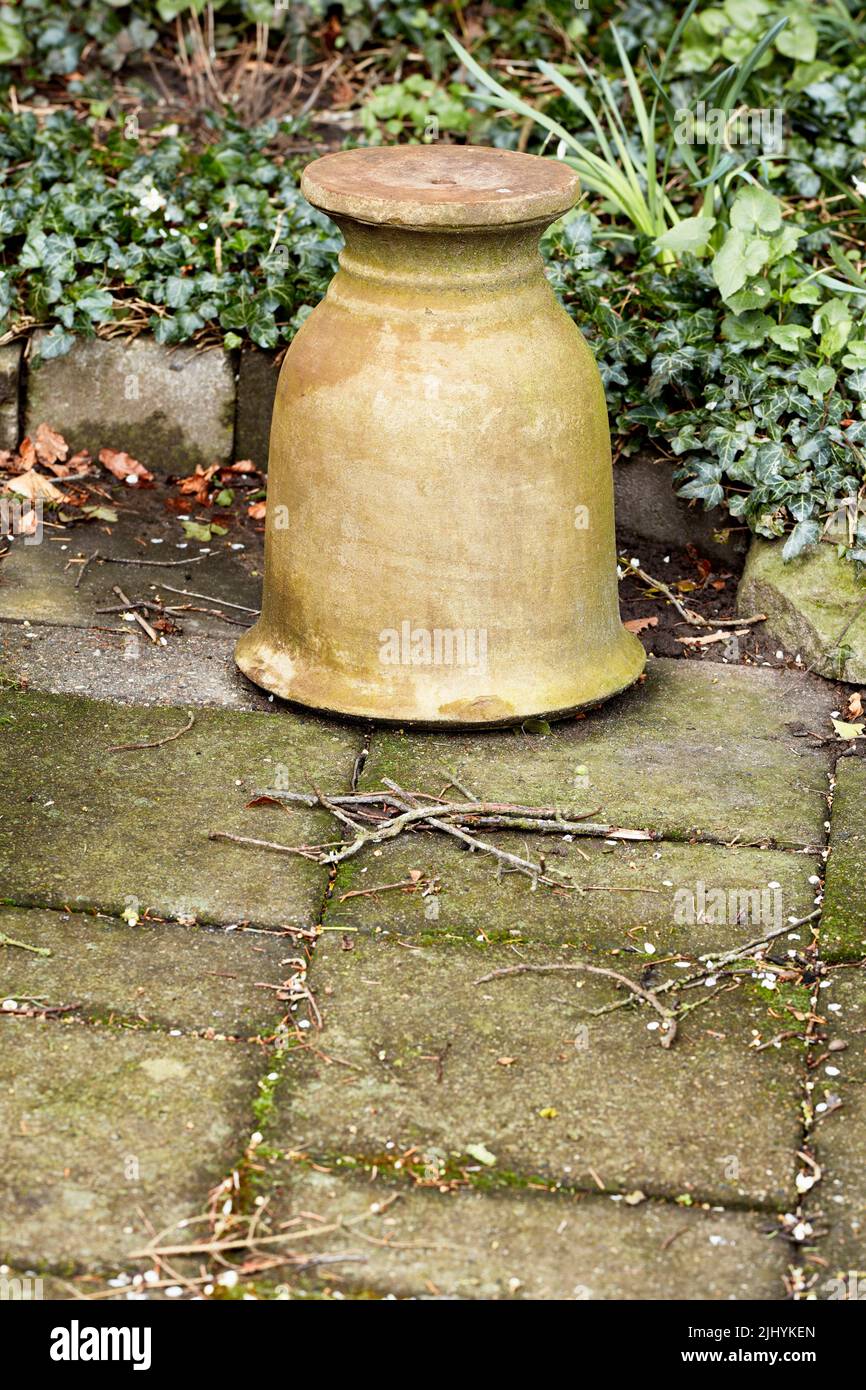 Ceramic pot or container hi-res stock photography and images - Alamy