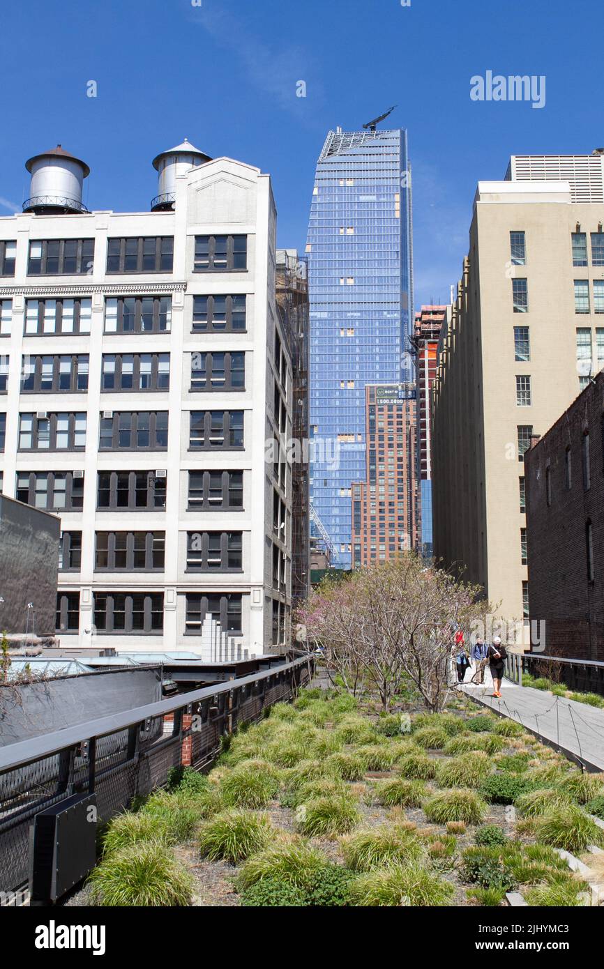 High line park new york twilight hi-res stock photography and images ...