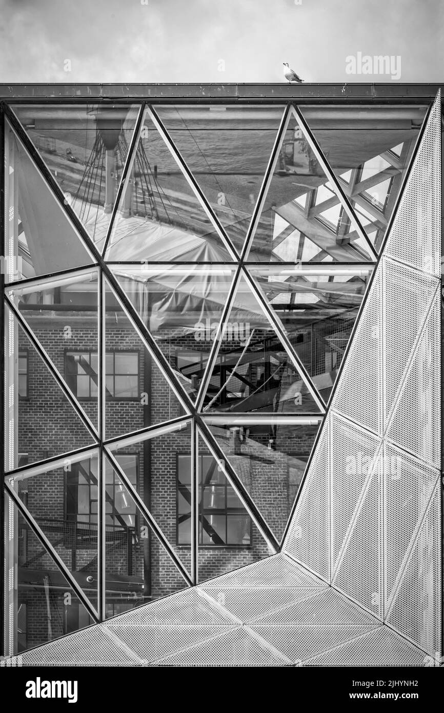 Modern library exterior Black and White Stock Photos & Images - Alamy