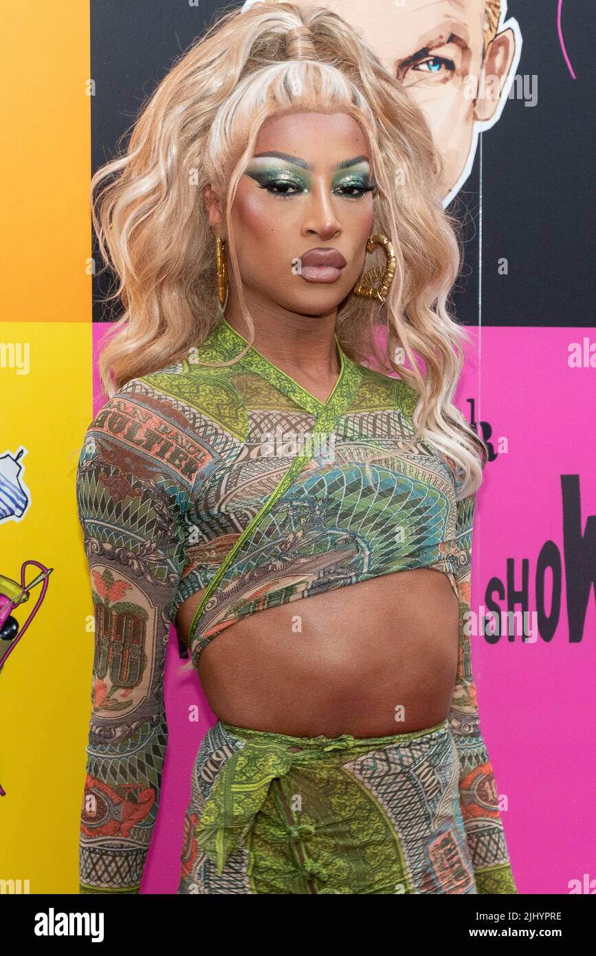 Tayce arrives on the red carpet for 'Jean Paul Gaultier's Fashion Freak ...