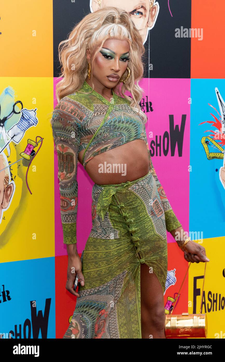 Tayce arrives on the red carpet for 'Jean Paul Gaultier's Fashion Freak ...