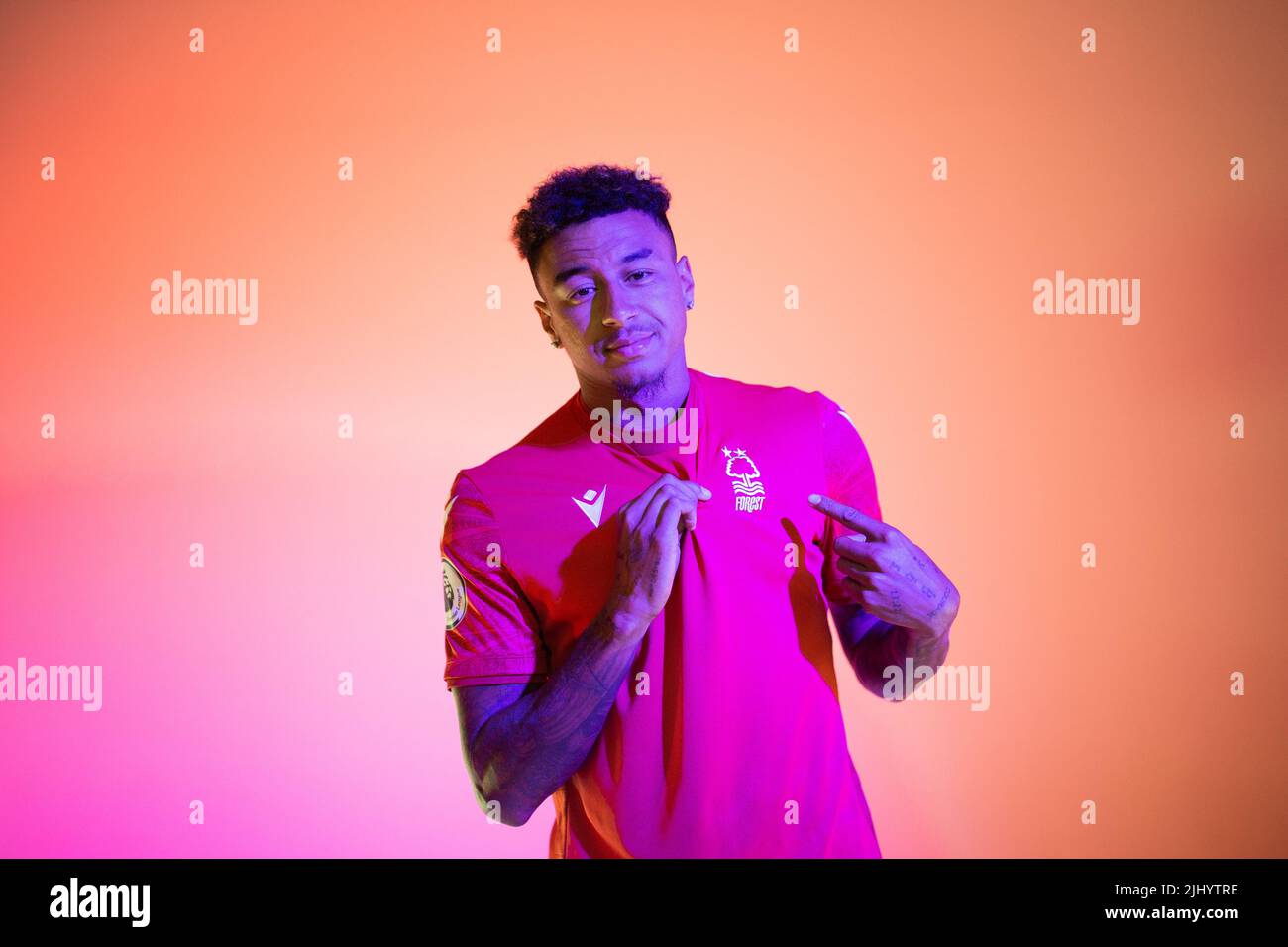 Jesse Lingard signs for Nottingham Forest as a free agent after his ...
