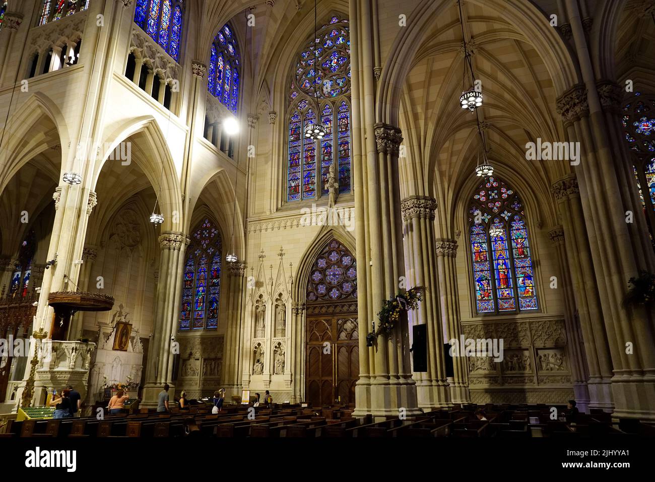 New york s patrick's cathedral hi-res stock photography and images - Alamy