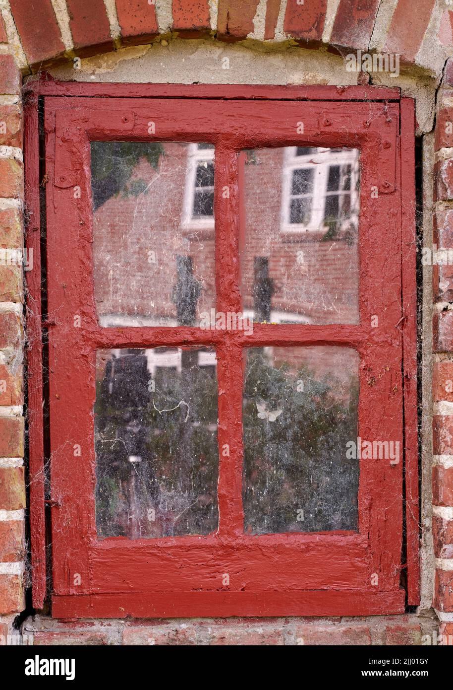 Dirty window hi-res stock photography and images - Alamy