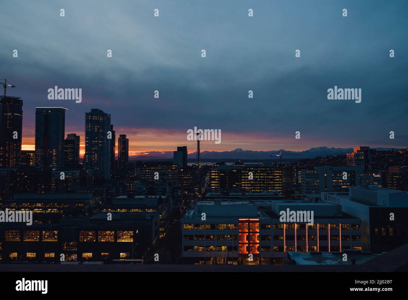 Seattle urban landscape hi-res stock photography and images - Alamy