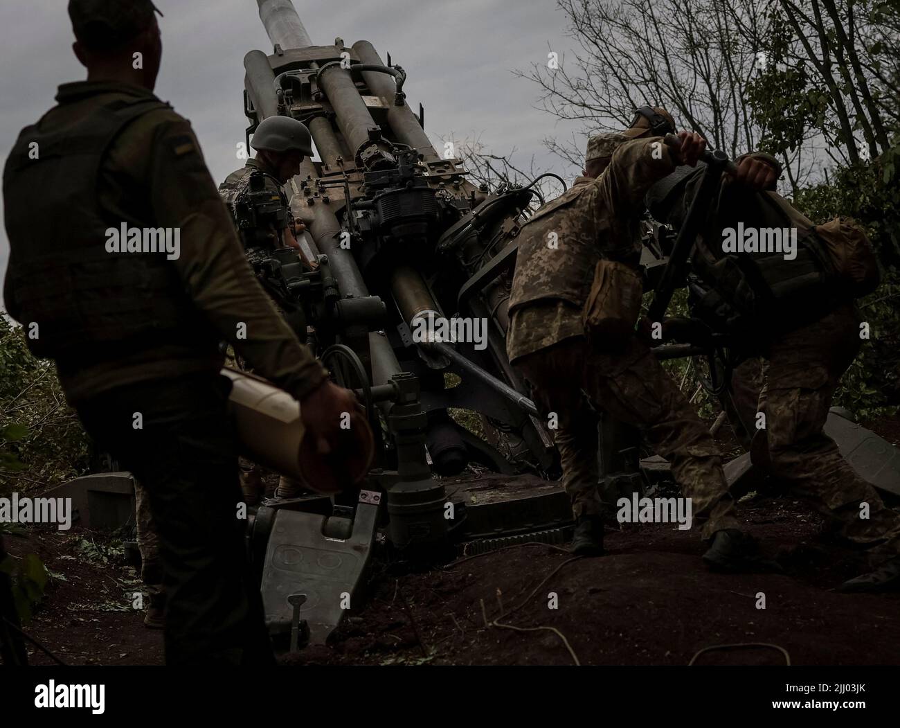 M777 howitzer ukraine hi-res stock photography and images - Alamy