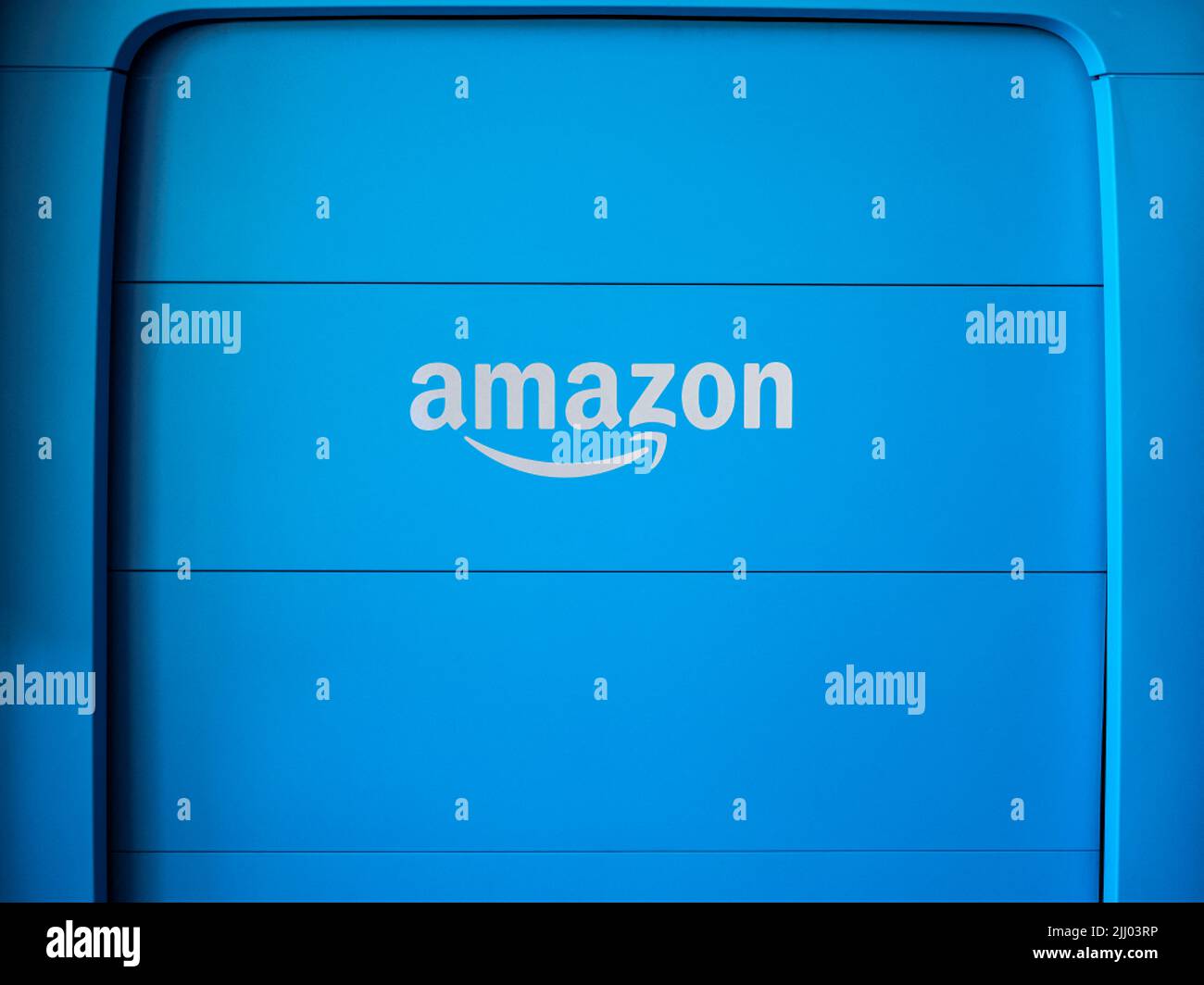 Amazon delivery van rivian hi-res stock photography and images - Alamy