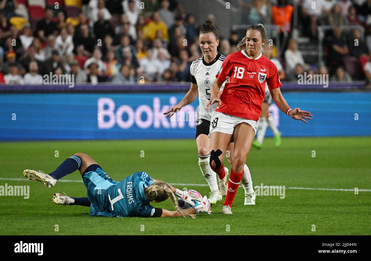 Julia hickelsberger fuller hi-res stock photography and images - Alamy