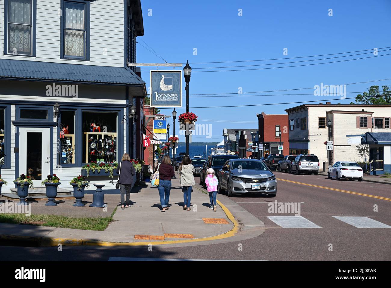 Small town downtown commercial district hi-res stock photography and ...