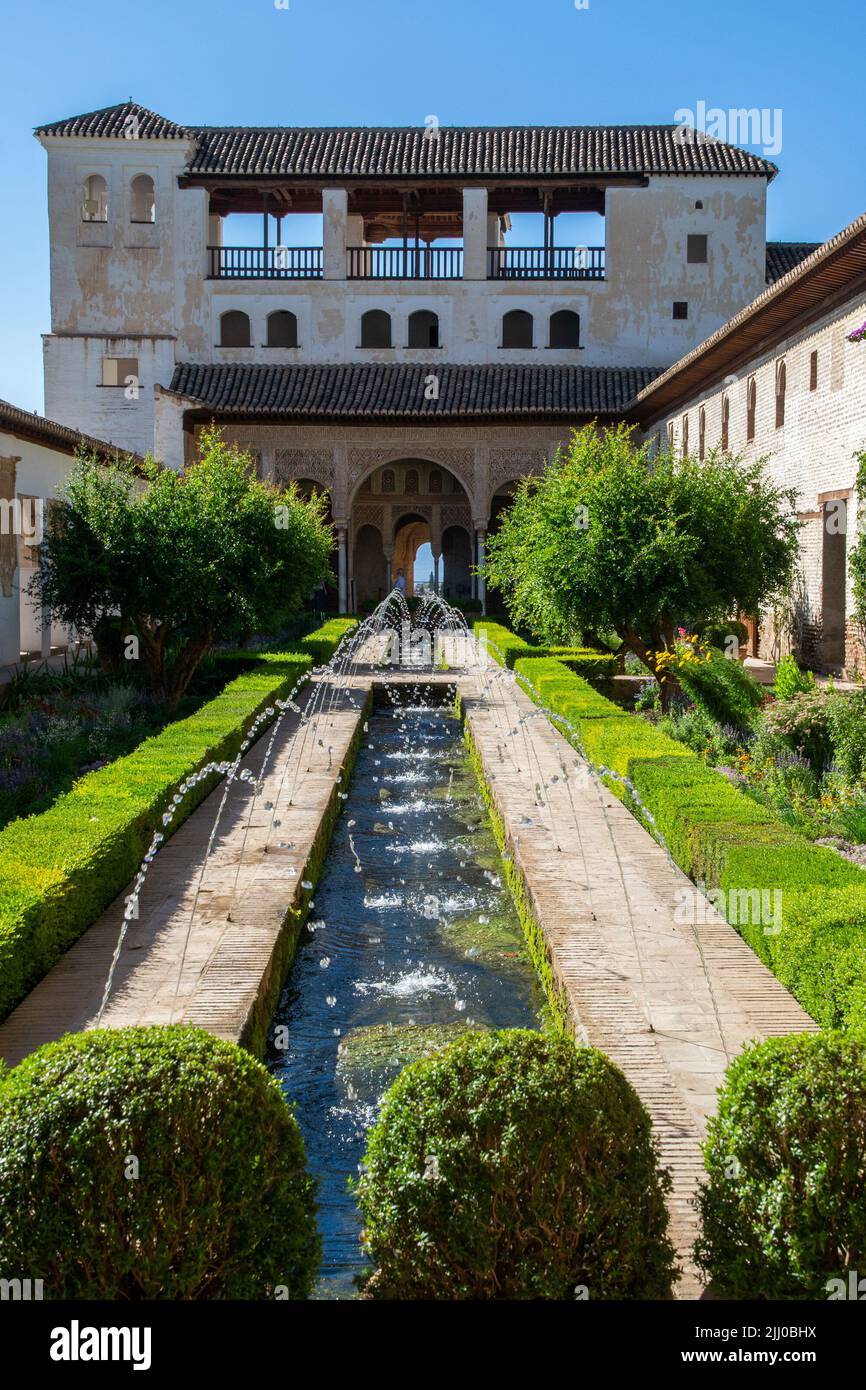 Gardens and waterfonts at La Alhambra Palaces, Granada Stock Photo - Alamy