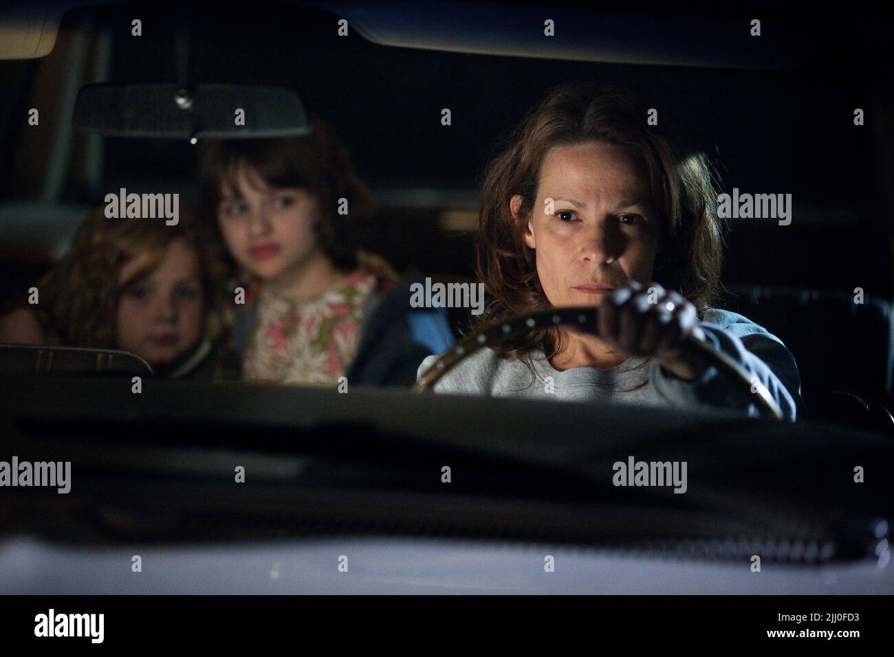 KYLA DEAVER, JOEY KING, LILI TAYLOR, THE CONJURING, 2013 Stock Photo ...