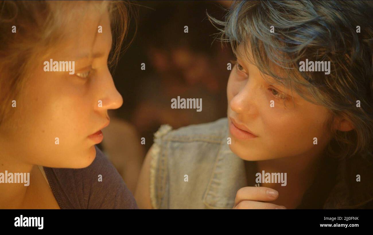 Adele exarchopoulos blue hi-res stock photography and images - Alamy